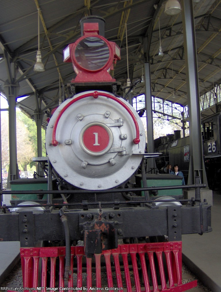 ST&E 1, WP 26 + UP 4439 both on displays